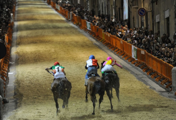 Palio del drappo - Festivals and events - Loreto | Riviera del Conero TV