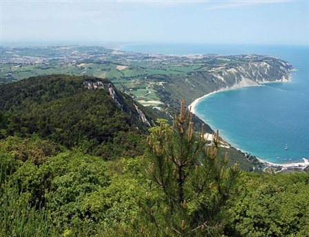 Sentieri del Monte Conero: il grande anello del Conero - Natura ...